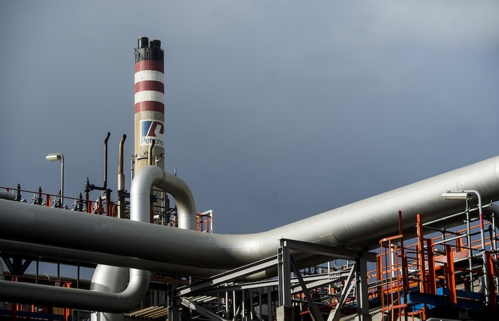 Nueva parada en Petronor por una avería en producción, que provoca un ...
