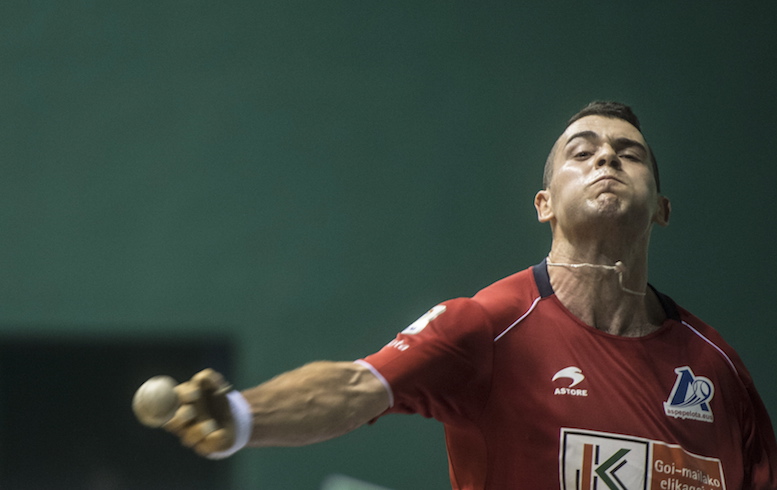 Erik Jakak egin du aurrera partida sinesgaitz batean (22-20) | Kirolak ...