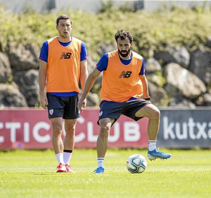 Europari begira hasi dira lanean zuri-gorriak | Kirolak | GARA Euskal ...