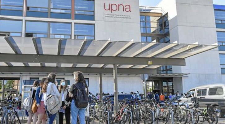 La UPNA estrena «aulas espejo» | Temas del día | GARA Euskal Herriko ...