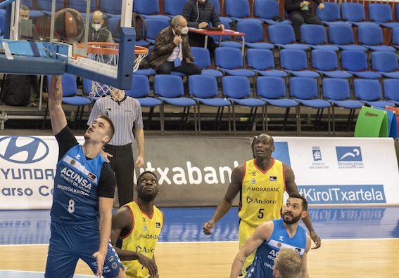 Día de brujas con victoria en la prórroga de GBC (86-82) y paliza sobre ...