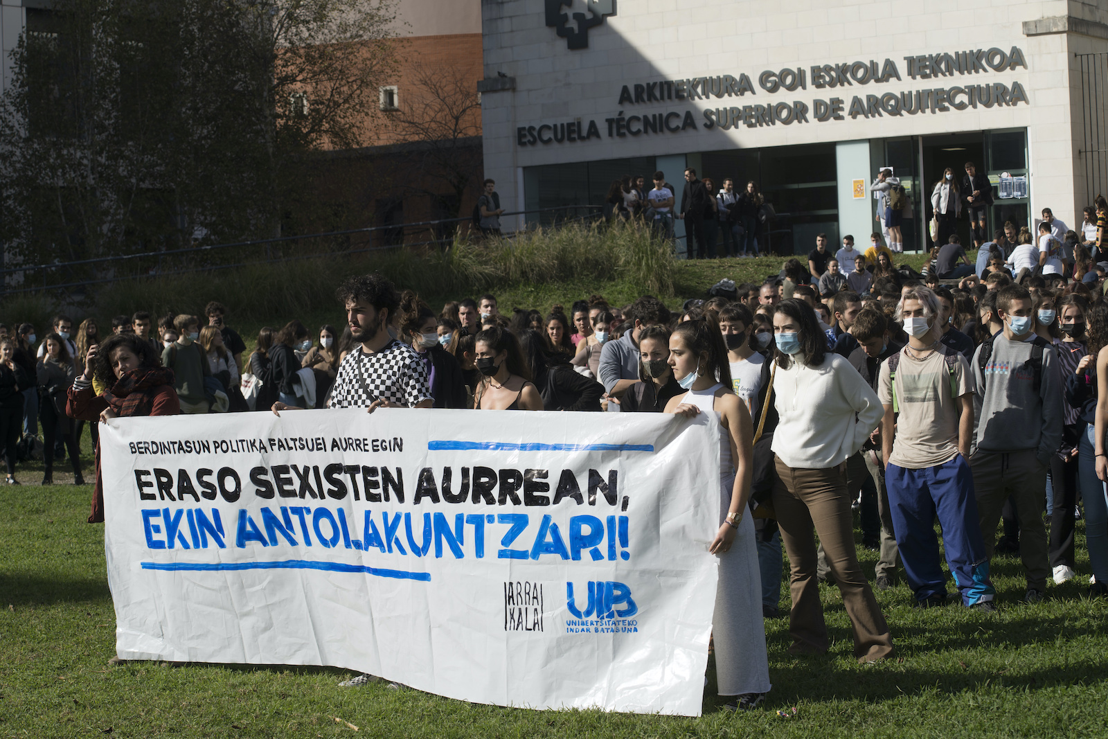 Ikasleekin izandako liskar baten ostean atera zuen zakila EHUko ...