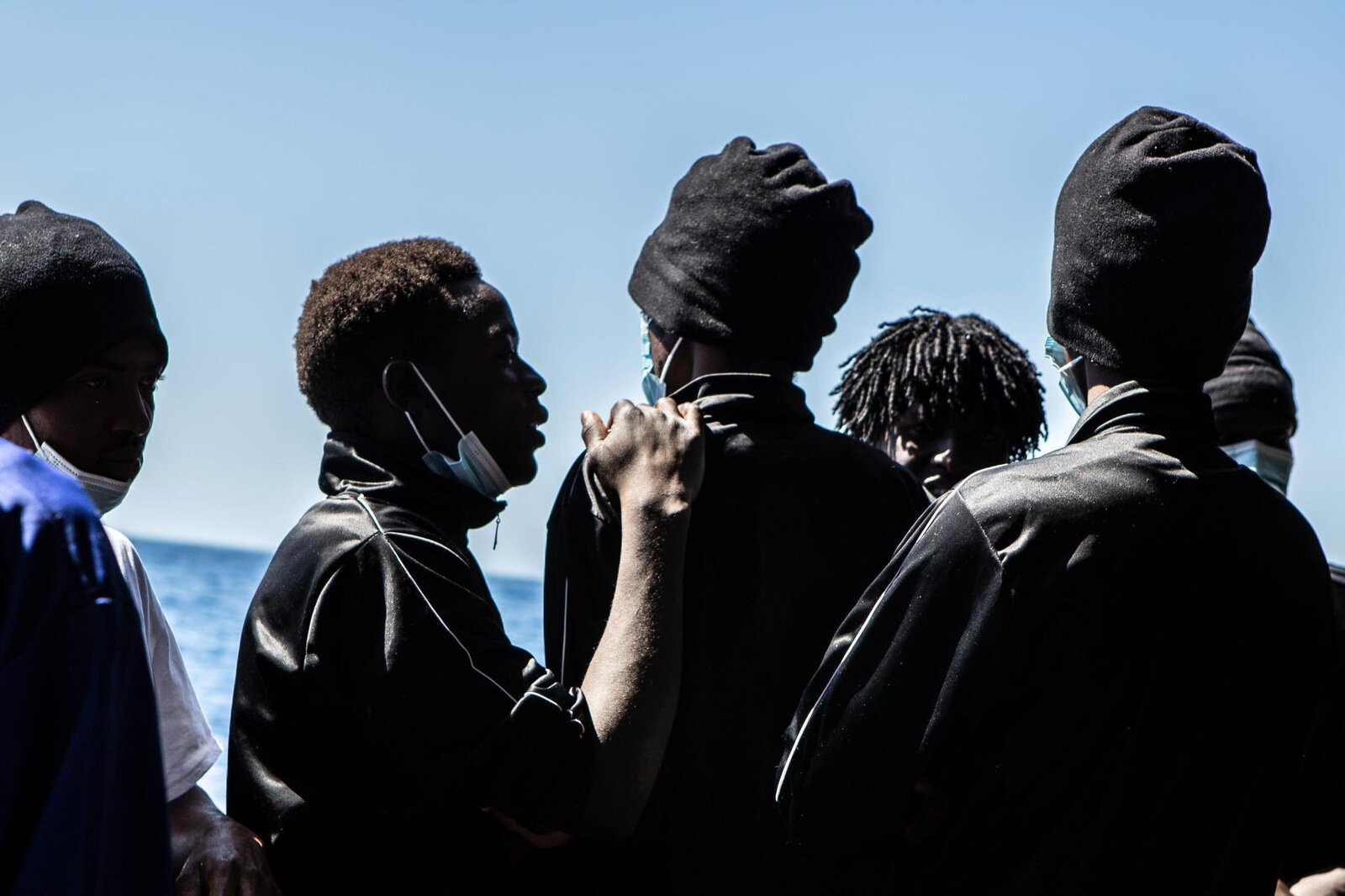 MSF anuncia el desembarco en Italia de 113 rescatados a bordo del Geo ...