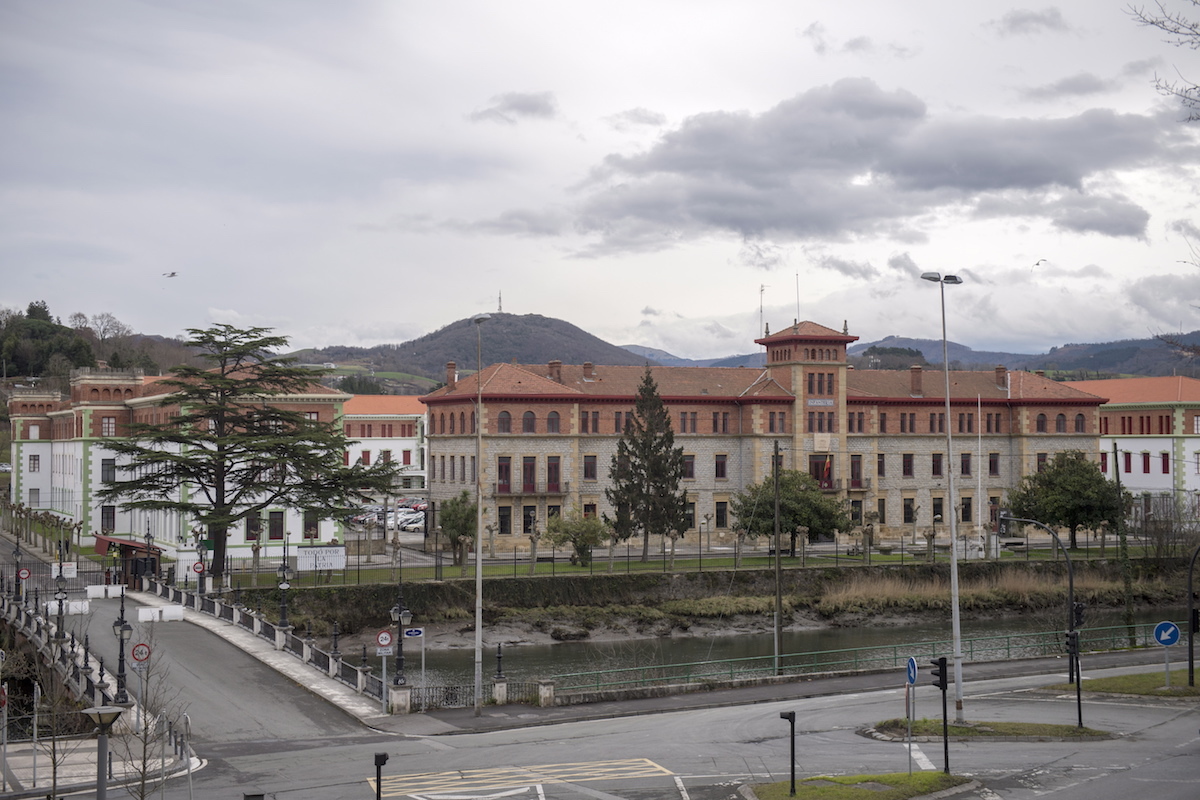 El TSJPV ordena incluir los cuarteles de Loiola como protegidos y frena ...
