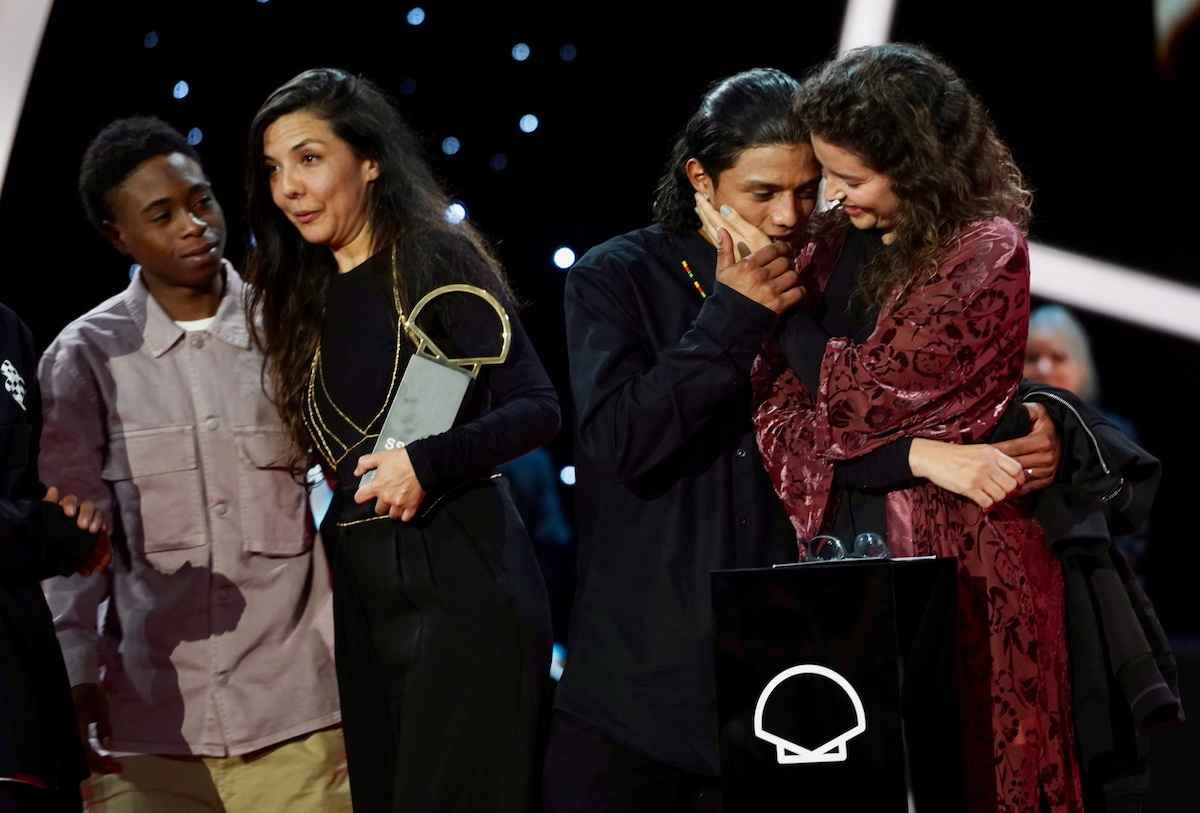 ‘Los reyes del mundo’, de Laura Mora, se lleva la Concha de Oro ...