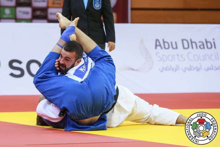 El judoca navarro José María Mendiola, plata en Abu Dabi en la ...