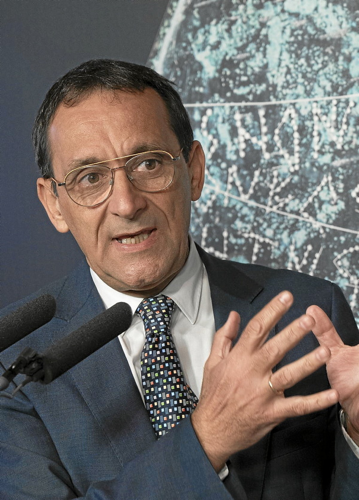 «No se crea un signario para escribir un texto, así que esperamos más ...