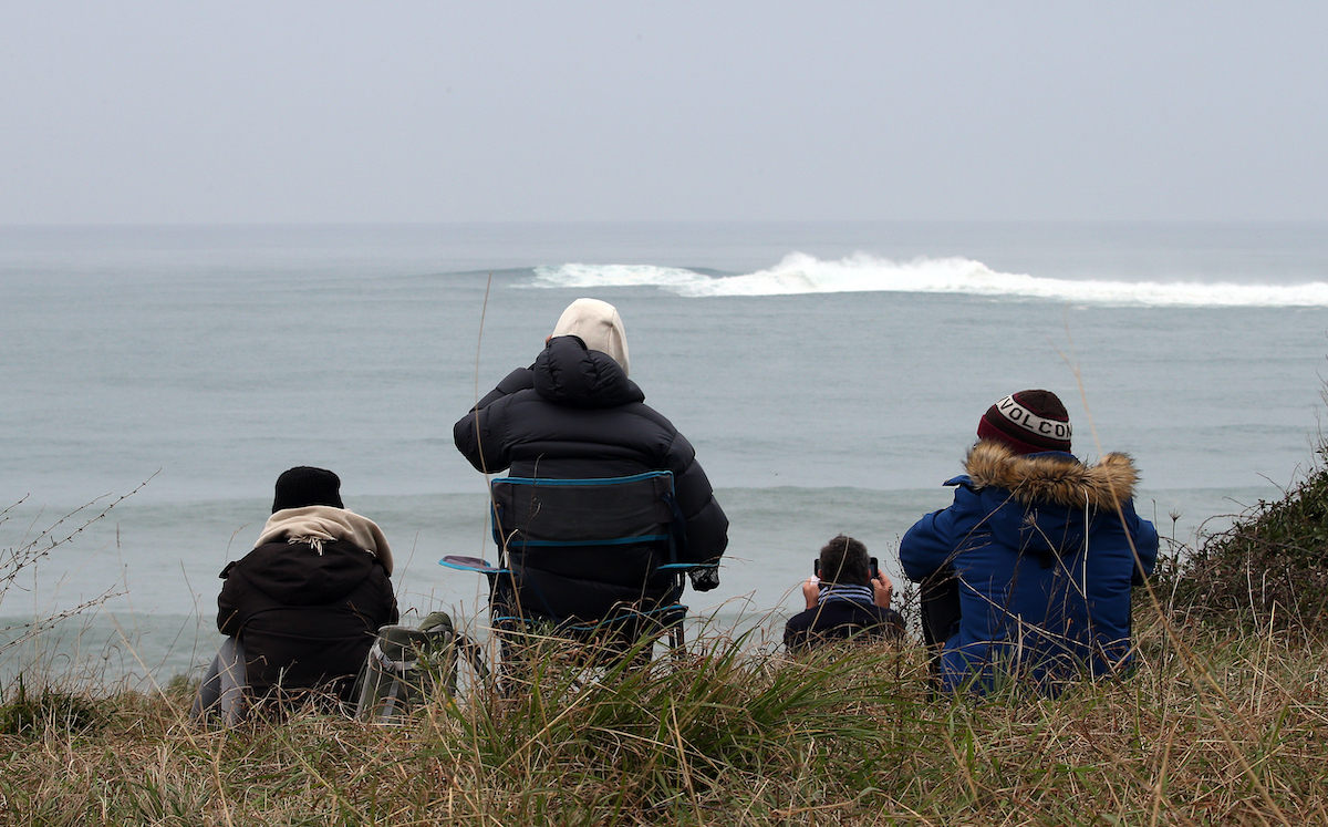 La mítica ola Belharra vuelve a asombrar a numerosos curiosos en el ...