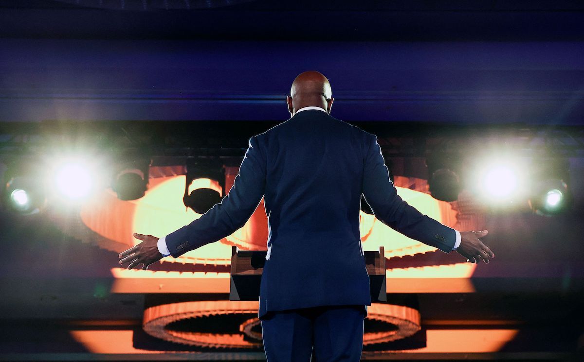 La victoria de Warnock en Georgia da la mayoría a los demócratas en el ...