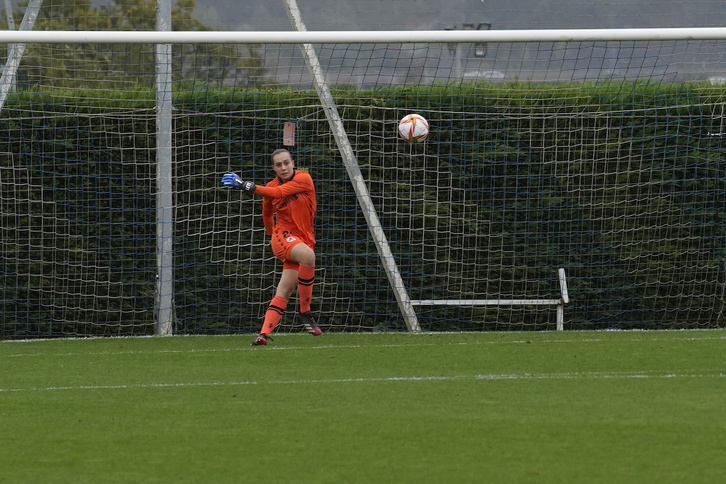 Elene Lete Realeko atezainak 2025era arte berritu du kontratua talde ...