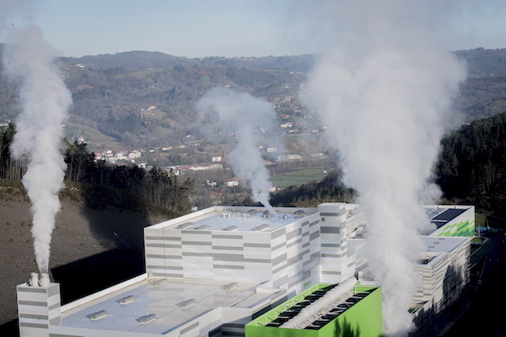 La incineradora vuelve a generar energía y emisiones 23 días después de ...