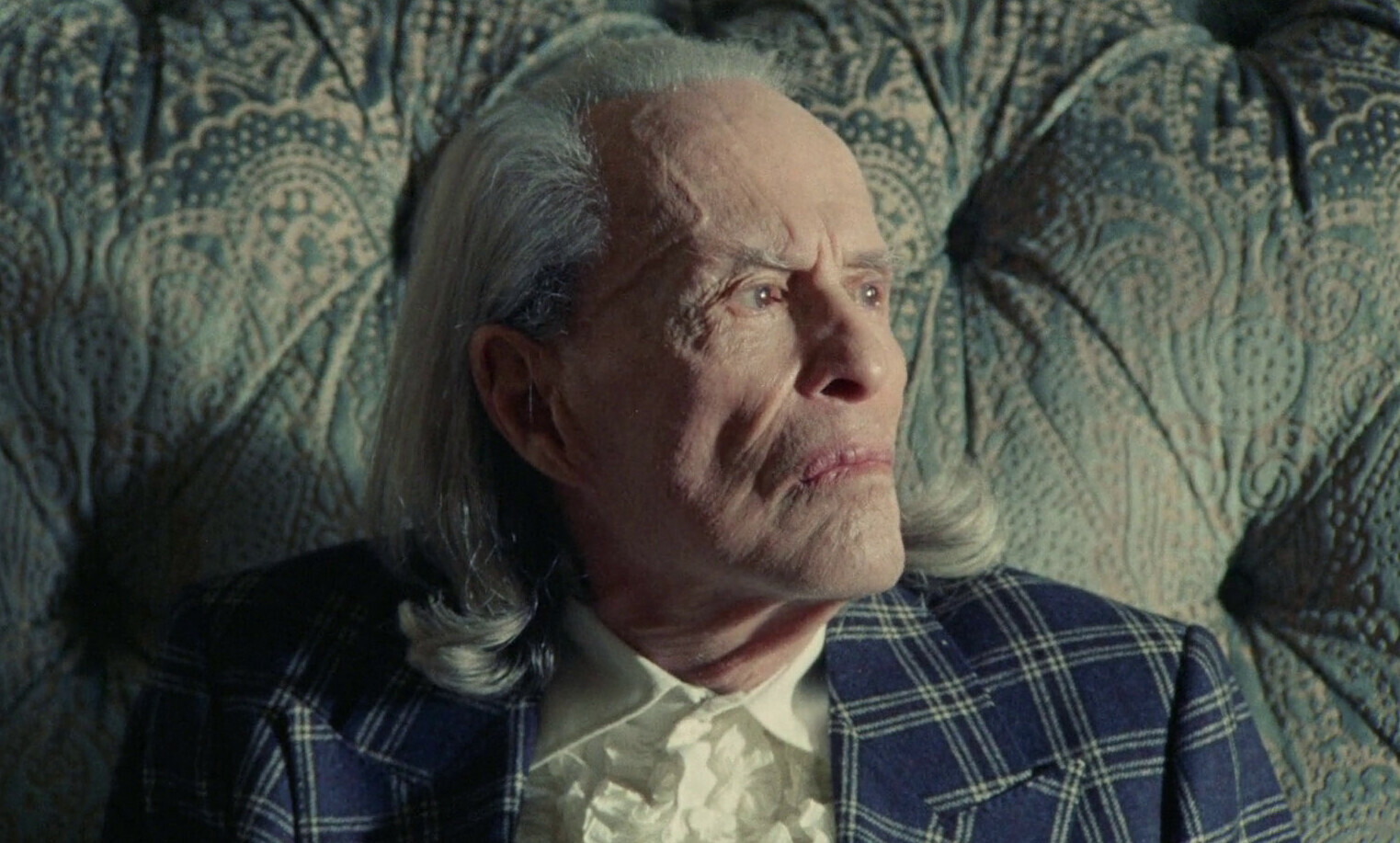 Kenneth Anger, el ocultista y cineasta experimental que dinamitó el ...