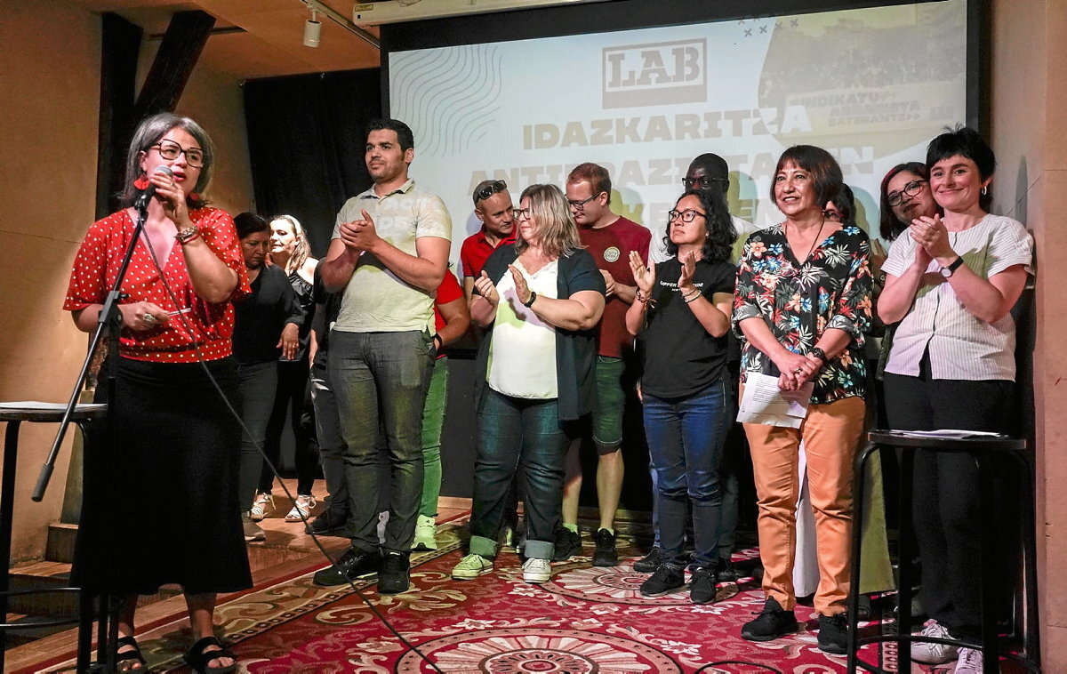 LAB presenta su nueva Secretaría para construir un sindicalismo antirracista | Economía | GARA ...