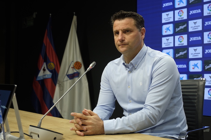 César Palacios renueva con el Eibar hasta 2026 | Eibar | Naiz