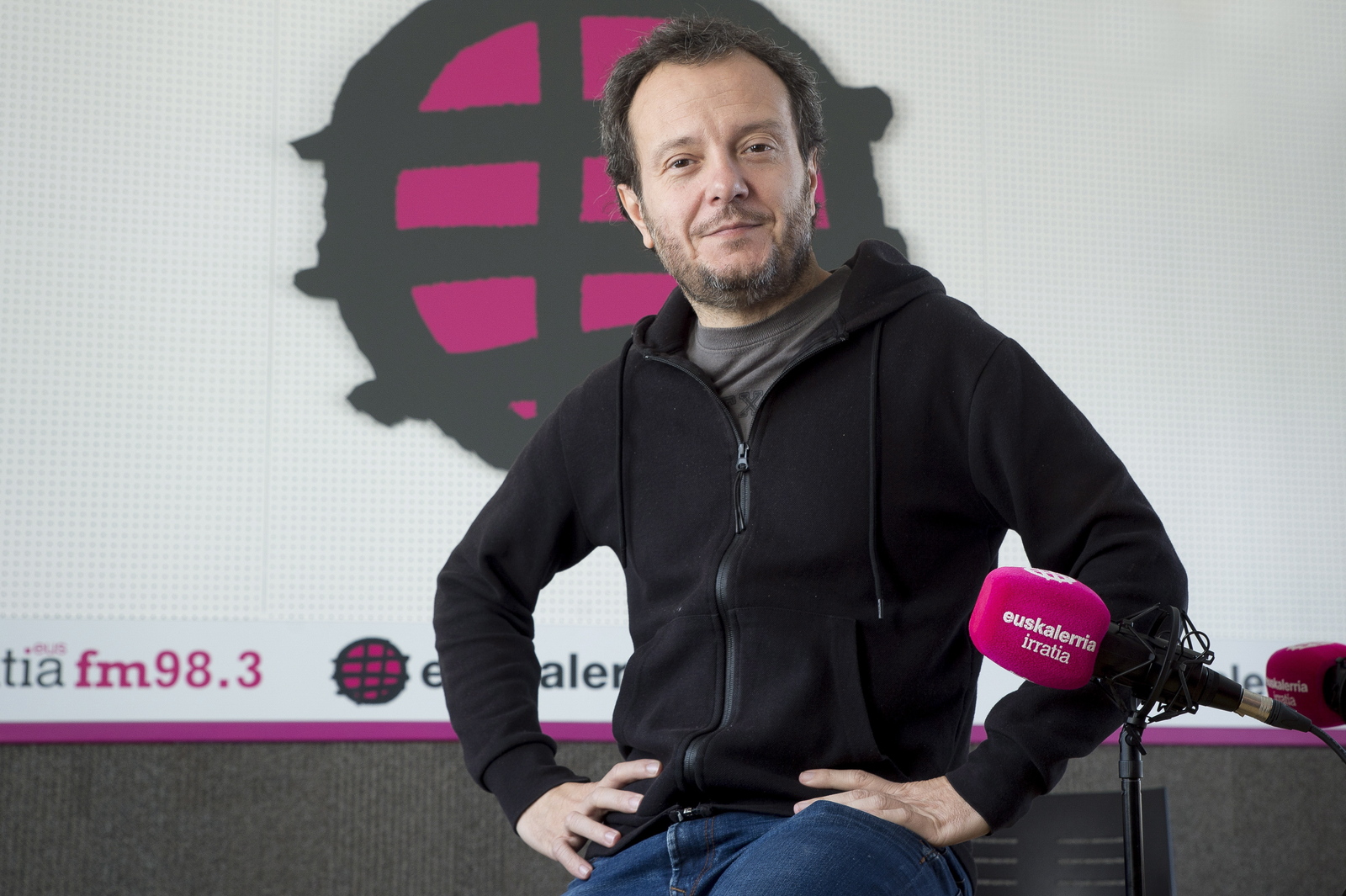 35 urte eta aurrera; Euskalerria Irratiak iragana ospatu eta «salto ...