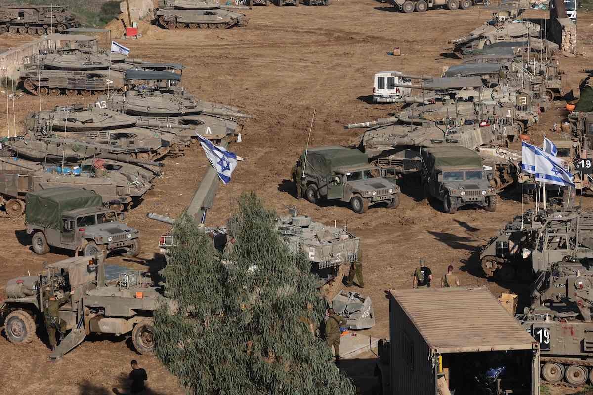 El Ejército israelí reconoce haber matado por error a tres rehenes ...