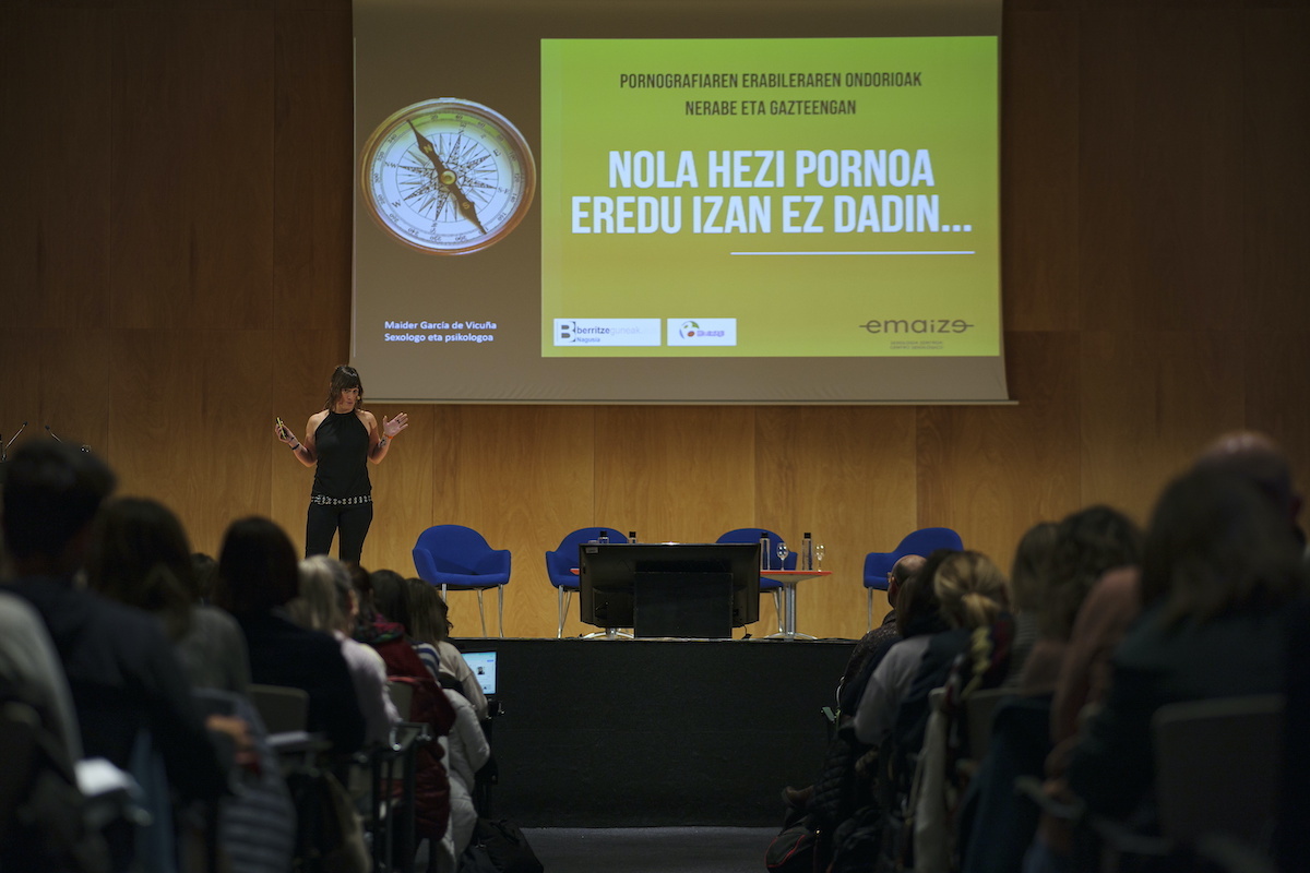 Sexu heziketa, BECen mintzagai: «Denaren errua ez diezaiogun pornoari bota» | Euskal Herria | Naiz