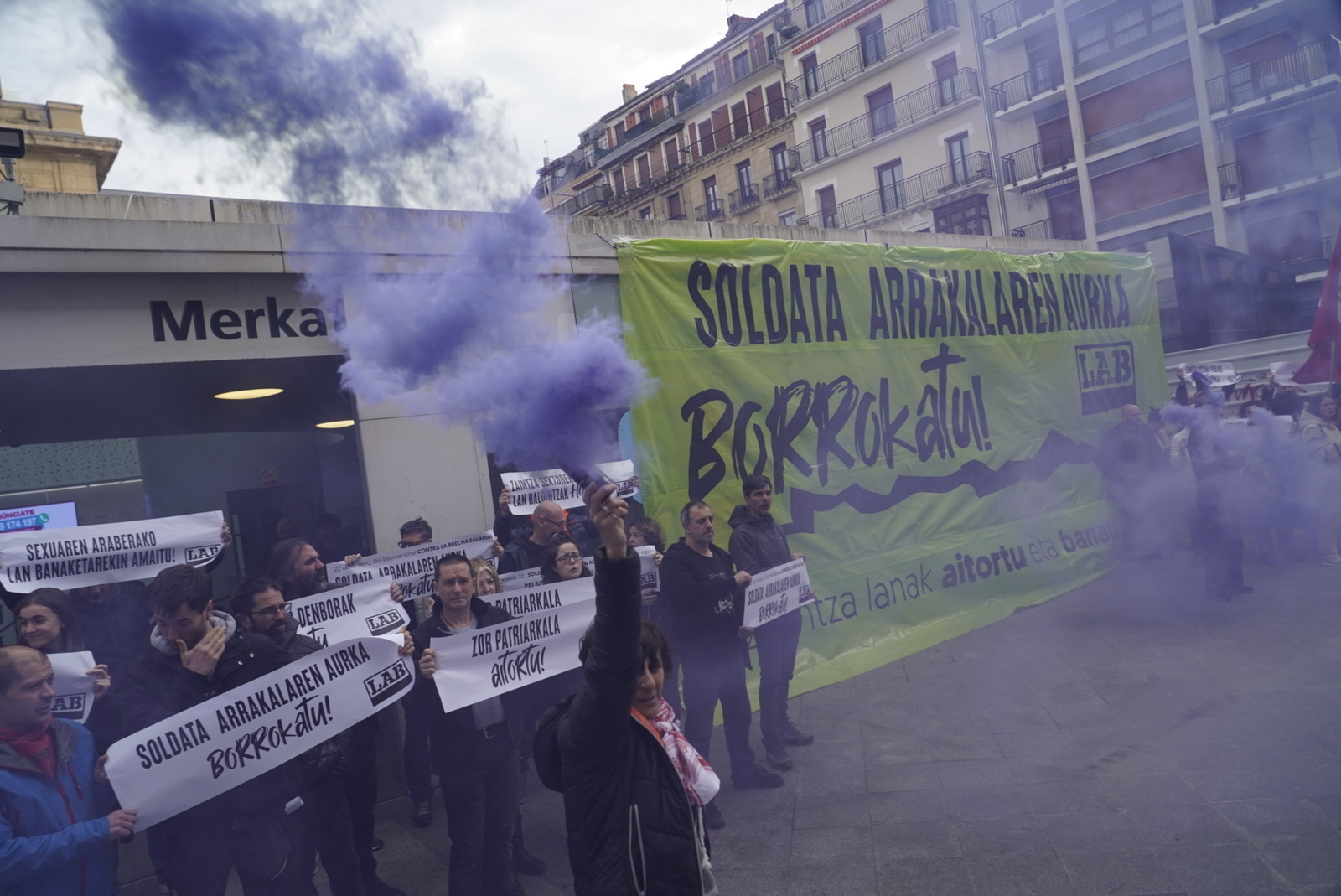 Soldata arrakala amaitzeko zaintza lanak baloratu eta banatzearen alde ...