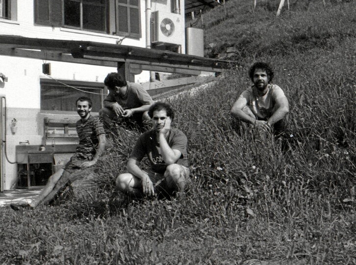 Gordintasunean maisu, Pelax taldeak «Esan gabe doa» diskoa kaleratu du ...