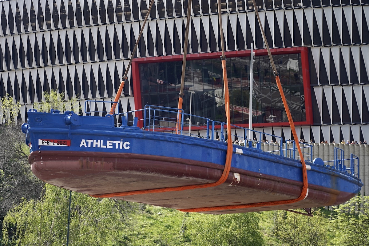 La gabarra remontará la ría de Bilbo acompañada de 32 traineras y 160 ...