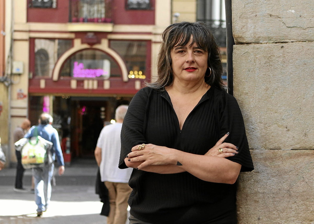 «Minak eta biolentziak toki lasai batetik kontatzeko ariketa da liburua» | Euskal Herria | Naiz