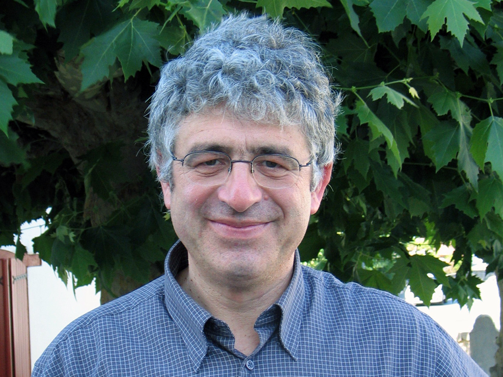 Euskaltzain oso izateko Jon Casenave proposatu du Euskaltzaindiak ...