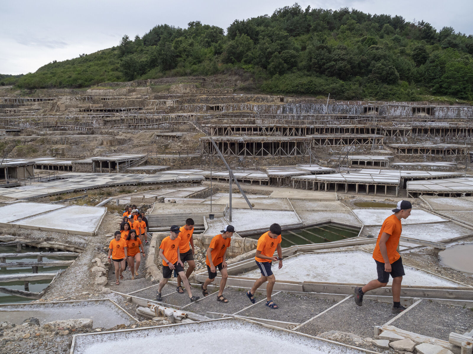 Arabara heldu da EuskarAbenturaren olatu laranja, Iruñeko sanferminez ...