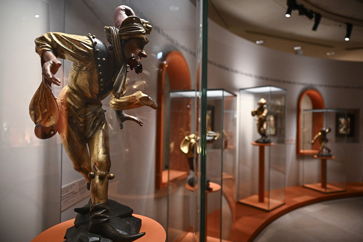 El Louvre abre las puertas a la locura con una gran antología del bufón | Bidaiak | GAIAK