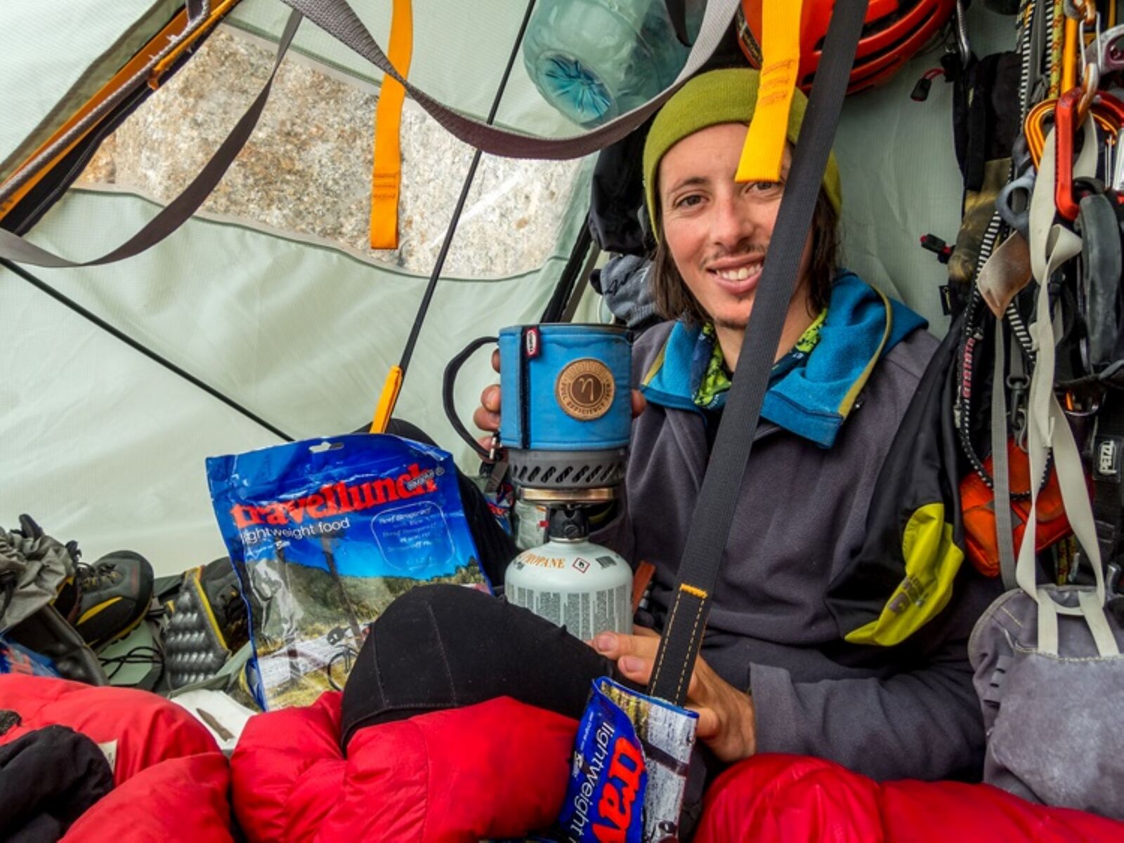 Ondrej Huserka zendu da Lantang Lirung-en eskalada bikaina egin ondoren ...