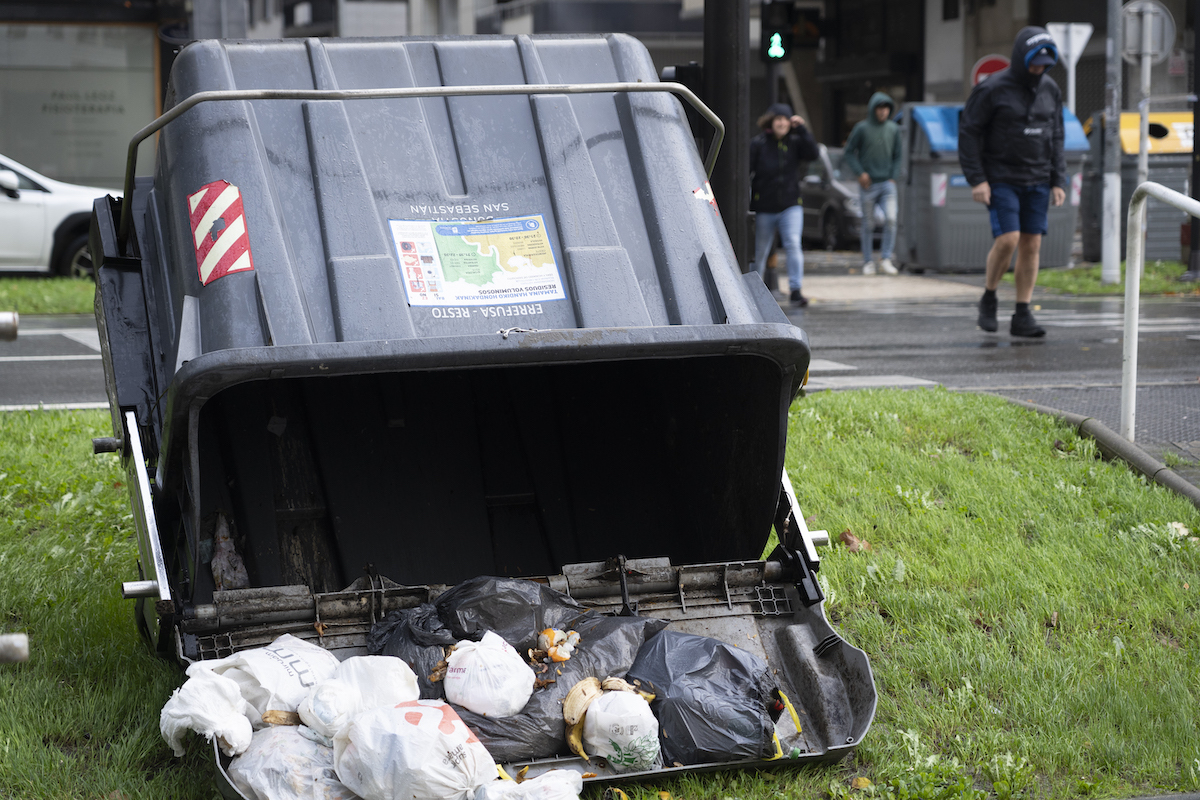 El viento, principal protagonista del temporal que se vive en Euskal ...