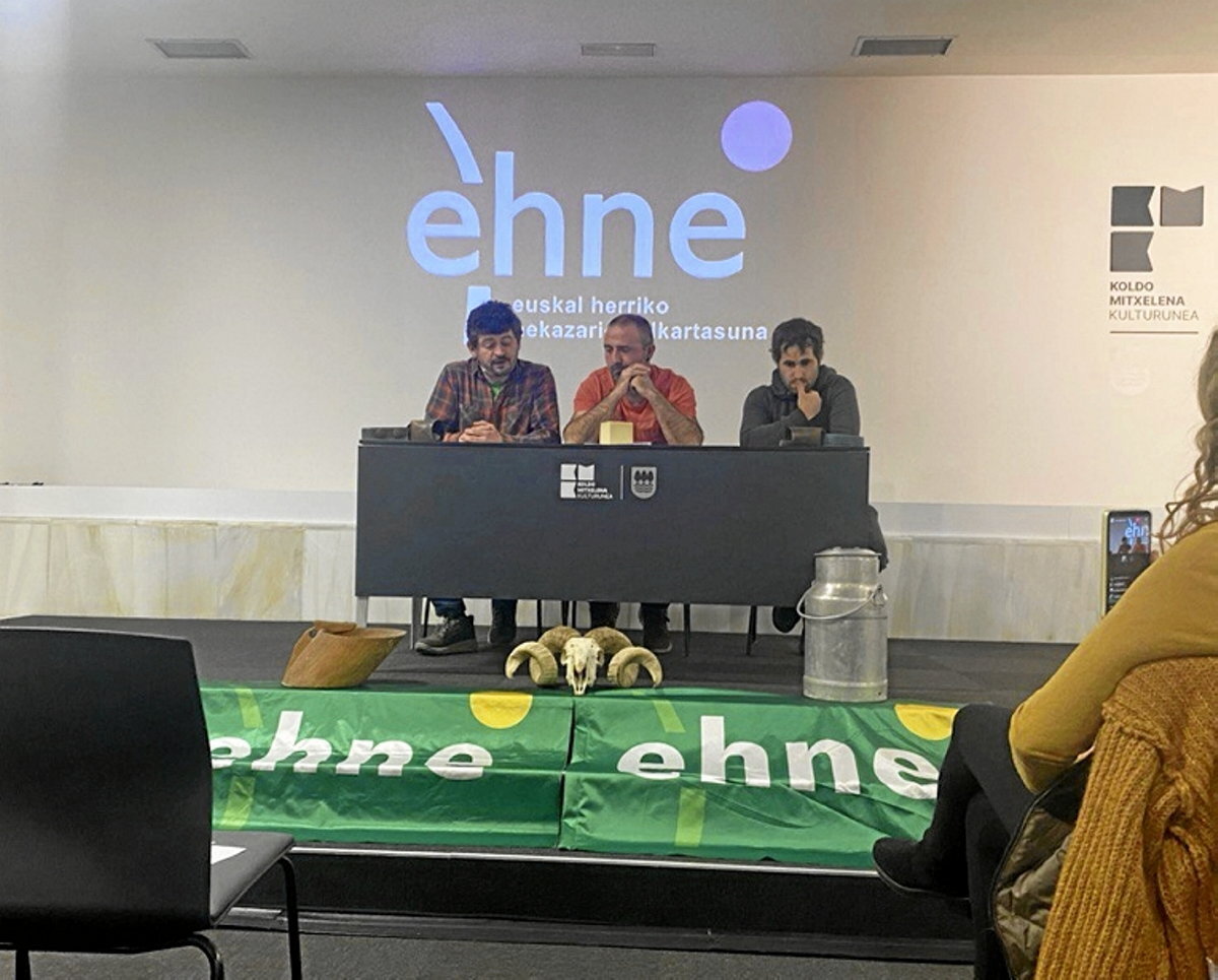 EHNE: «Ardi latxaren prezio baxua ez dator bat ekoizpen kostuekin ...