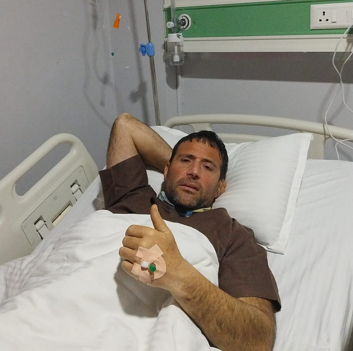 Alex Txikonek Annapurna utzi du peritonitis baten ondorioz larrialdiko ...