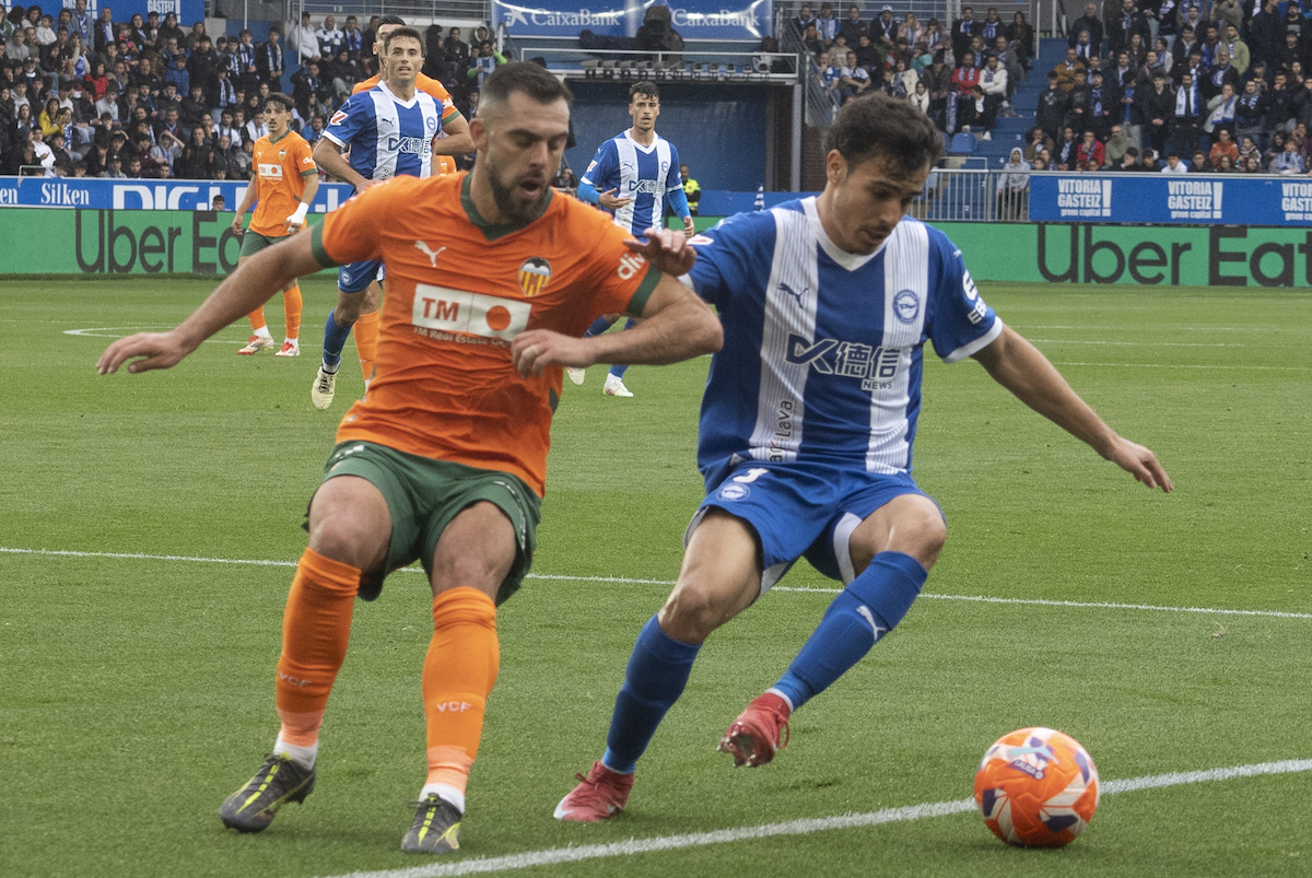 Paso de gigante del Alavés al sumar tres valiosos puntos que encarrilan ...