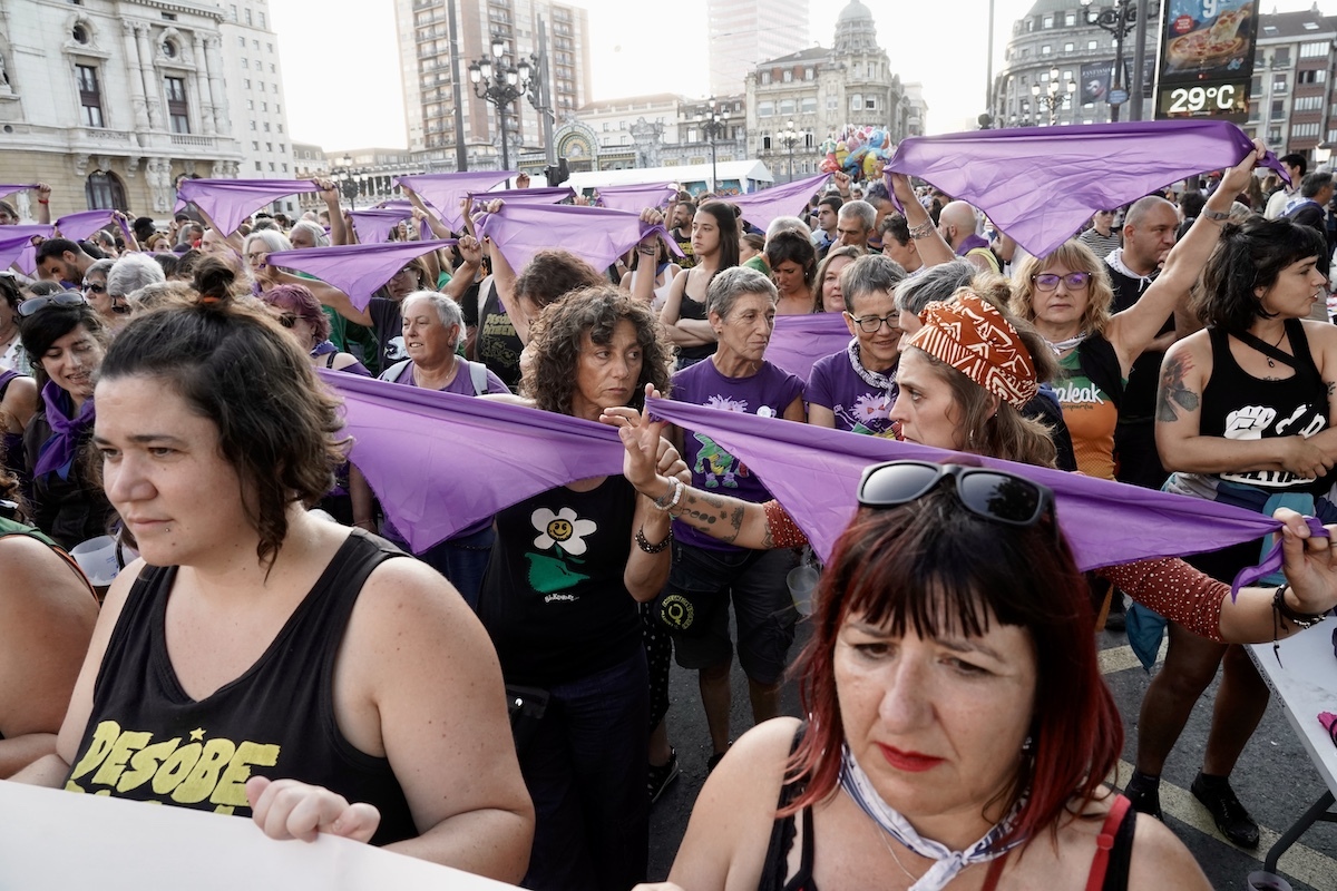 Detenido en Bilbo tras intentar asfixiar y apuñalar con un cuchillo a ...