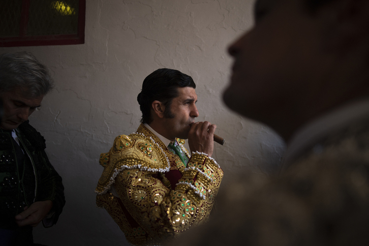 La peineta de Morante; el torero de Vox se encara con el tendido reivindicativo de Iruñea ...