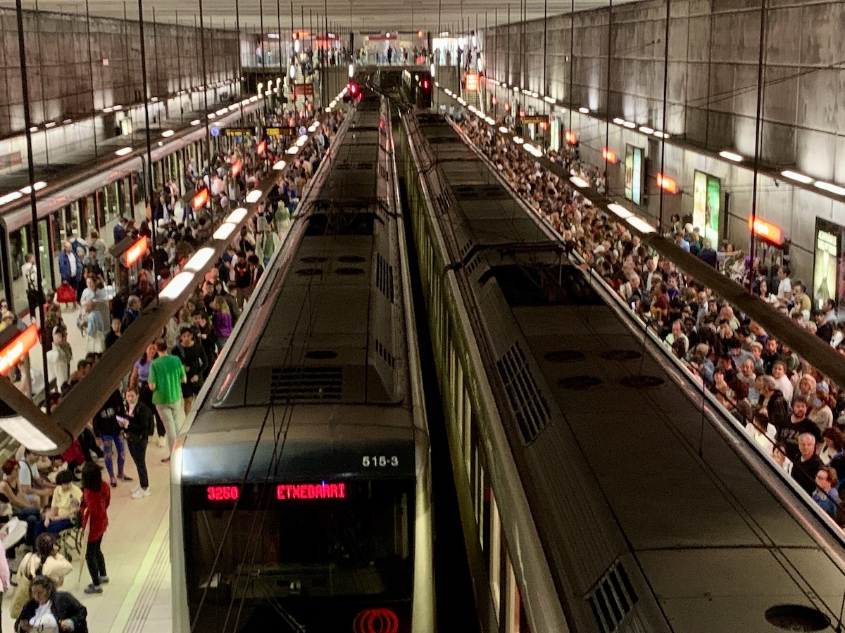 Los maquinistas de Metro Bilbao pararán 4 horas en las noches de Aste Nagusia | Economía | Naiz