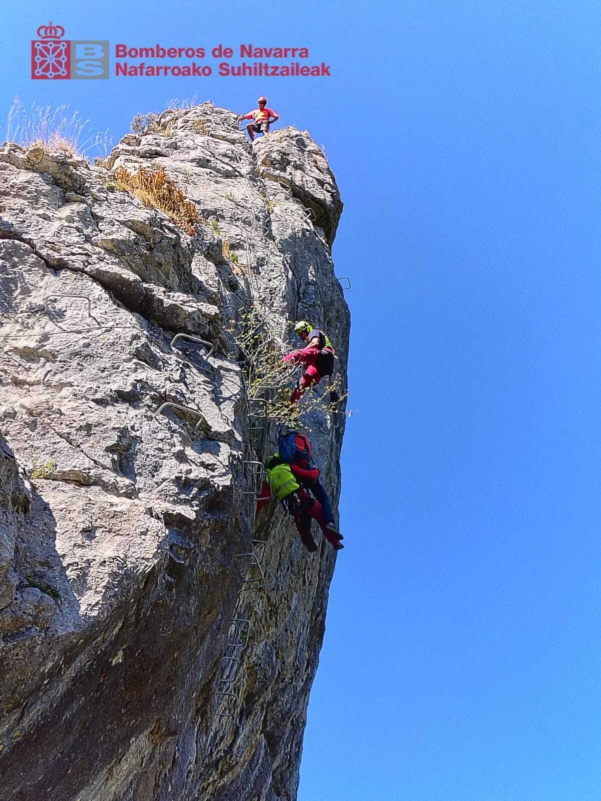 Rescatado un escalador de 71 años en Bidankoze ileso pero exhausto ...