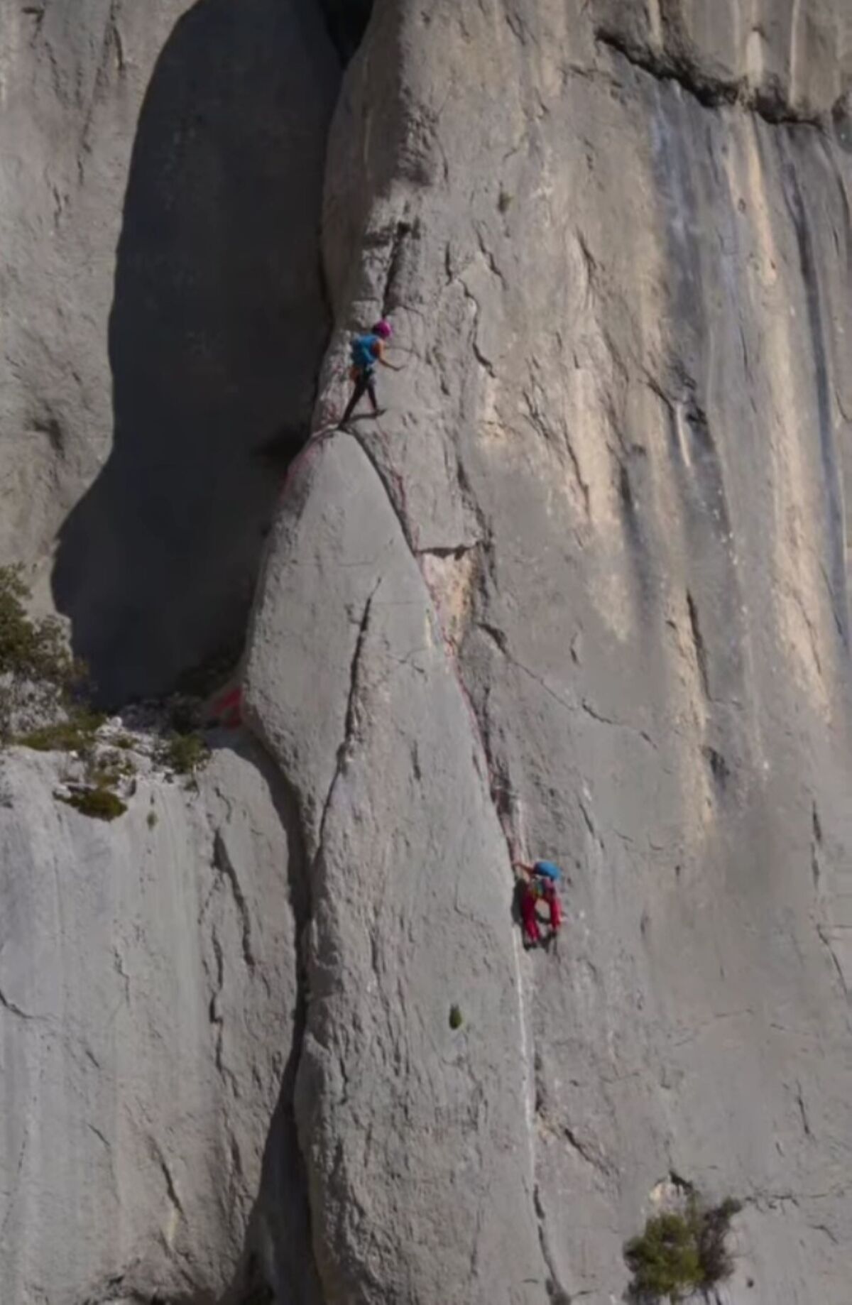 Elsa Ponzoren eta Laura Pineauren ‘Ultra Climing’ proiektu berezia ...