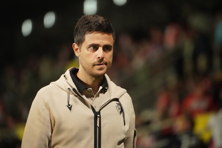 El derrumbe final y la mala gestión de plantilla cierran la etapa ...